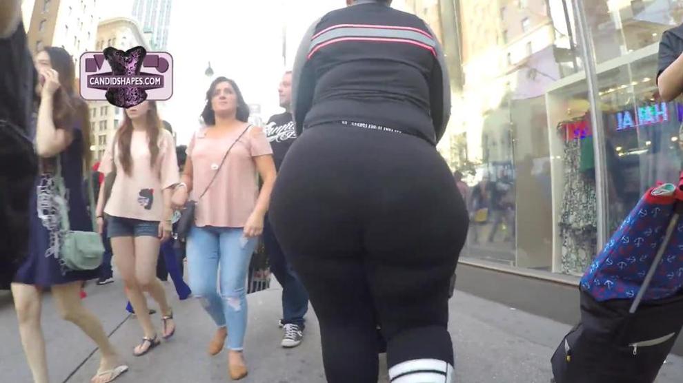 Mega Pear Candid