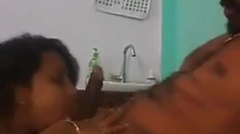 Tamil Oombu