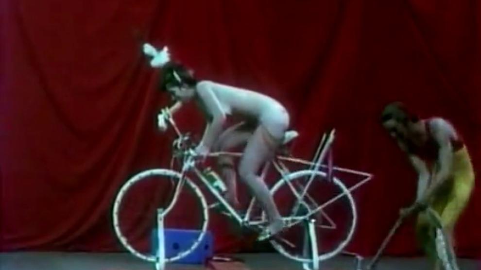 Beautiful Girl Is Riding A Sex Bike Porn Videos