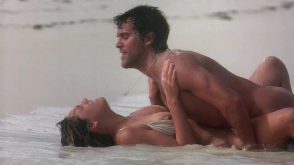 Kelly Brook Nude In Movie Survival Island Aka Three Part 01 Porn Videos