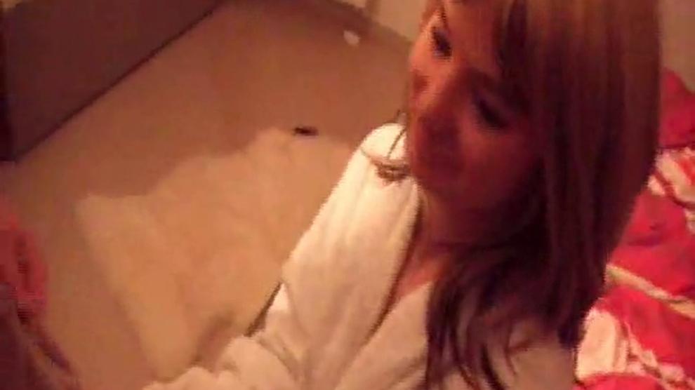 She Cant Pay The Postman German