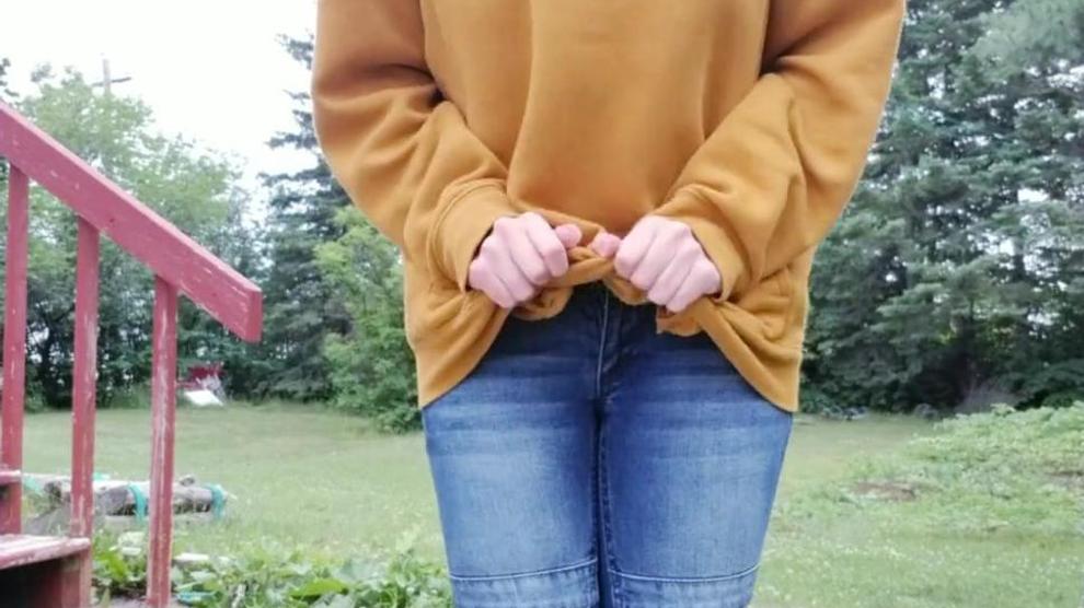 Desperate To Pee Outside Wetting Myself Porn Videos