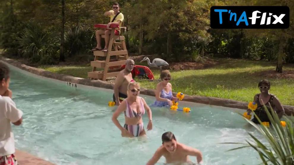 Kirsten Dunst Bikini Scene In On Becoming A God In Central Florida 7125