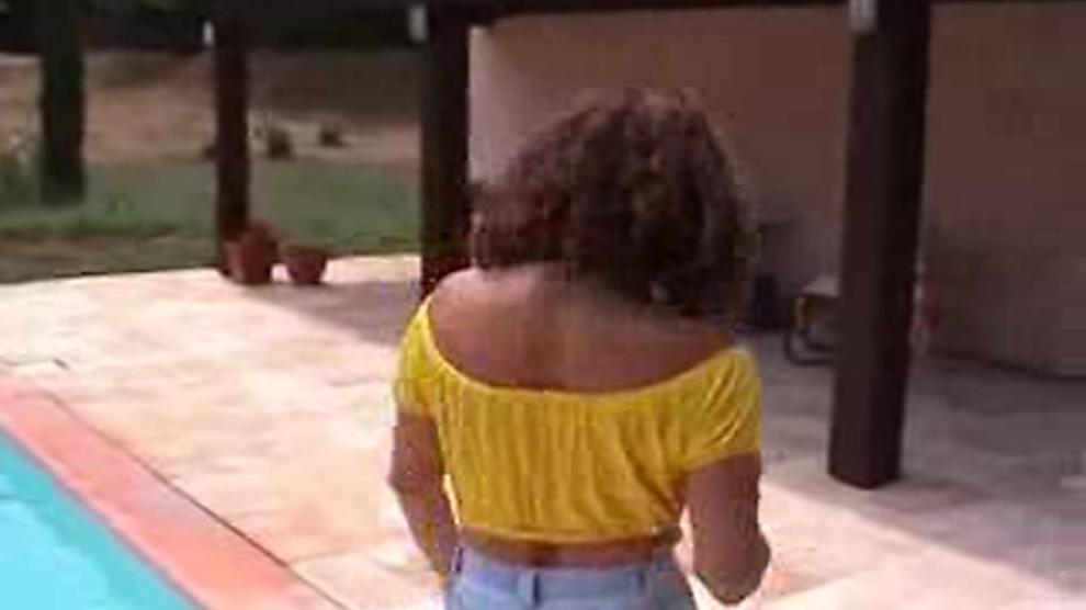 Marjorie Is Getting Wet In Her Pool Outdoor Porn Videos