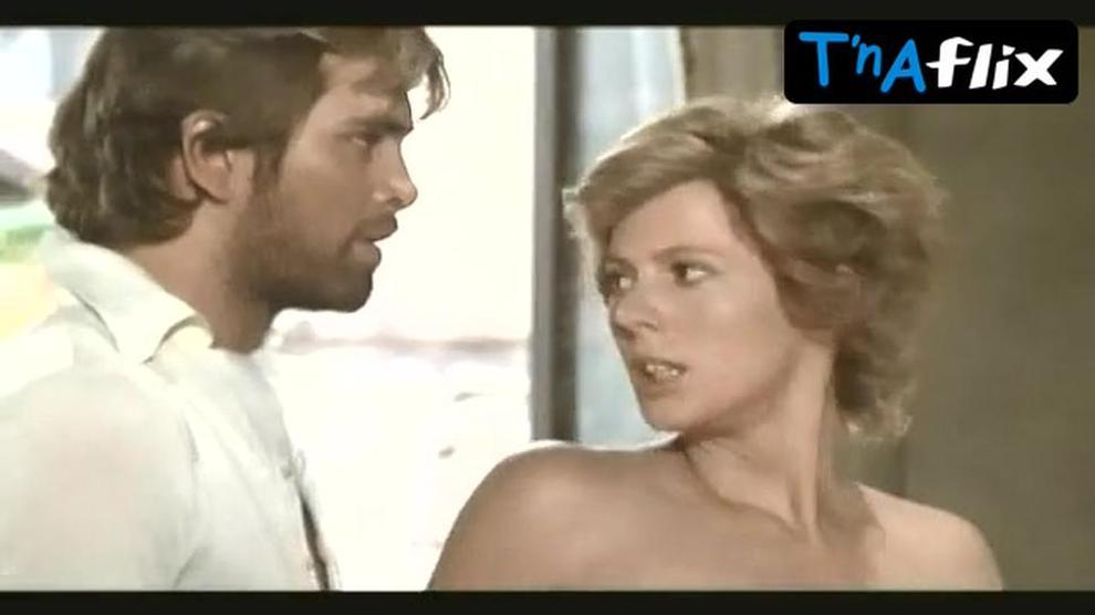 Mimsy Farmer Breasts Scene In Autopsy Porn Videos