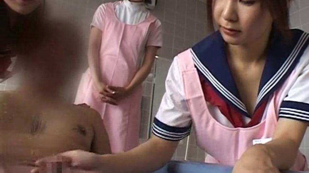 การดูแลผู้สูงอายุของนักเรียน เซ็นเซอร์ Porn Videos