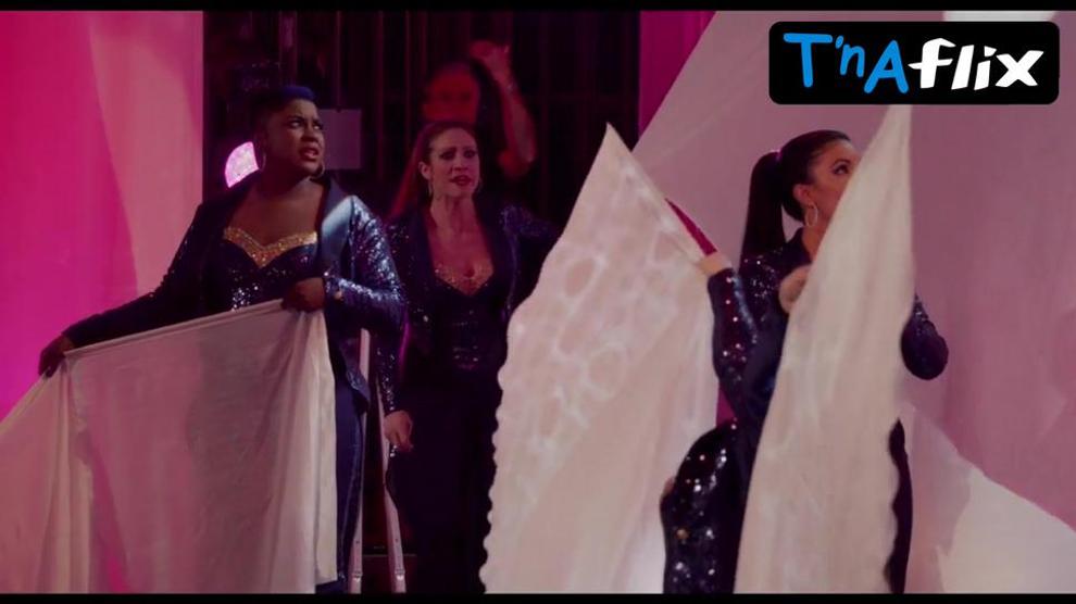 Rebel Wilson Butt Scene In Pitch Perfect 2 Porn Videos