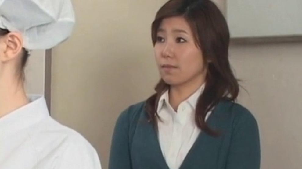 Sweet Asian Nurses Giving Handjob In Group For Cum Sample