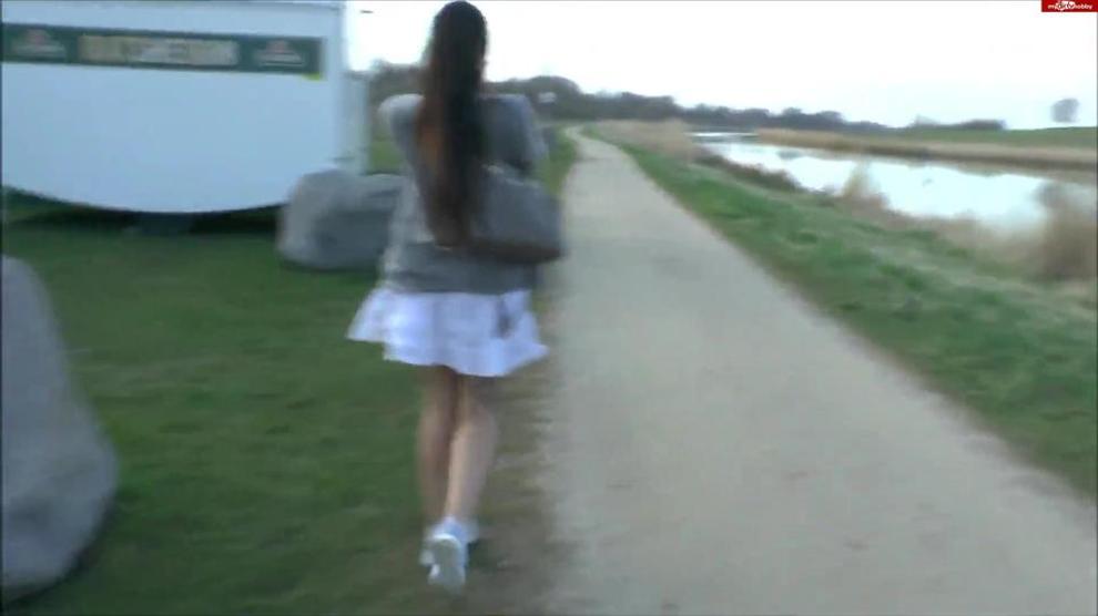 Hot Brunette Amateur Girl Public Sex Wearing Chunky Grey Cardigan Porn Videos