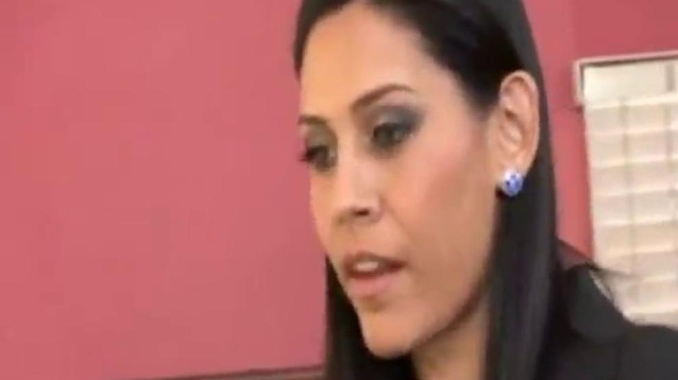 Sexy Milf Raylene Fucking Younger Guy Porn Videos