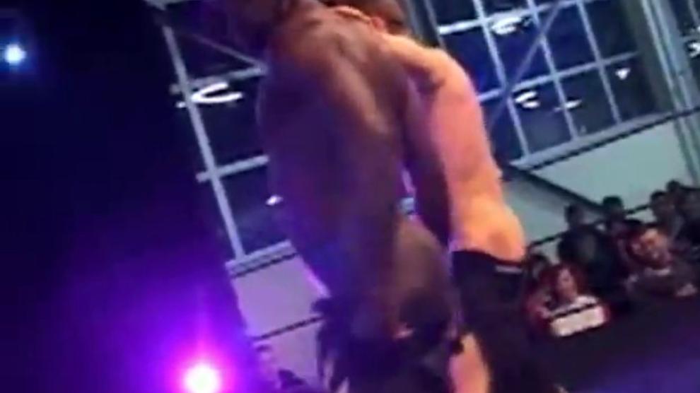 Scandalous Sexual Behavior On Stage Porn Videos 0662
