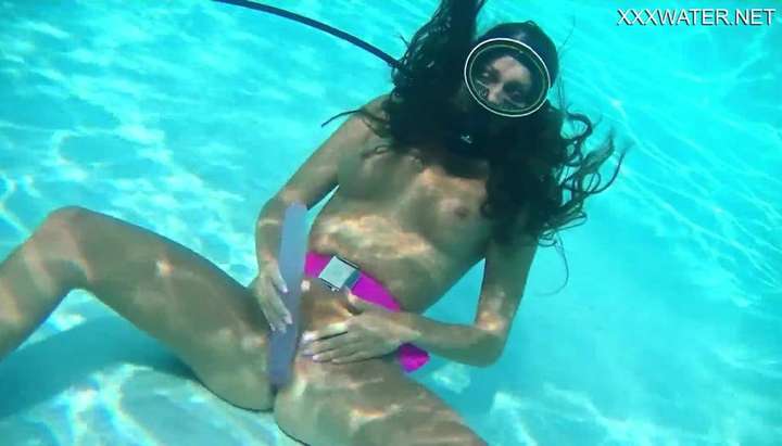Underwater Self Sex With Purple Dildo By Nora Shmandora Tnaflix Porn Videos