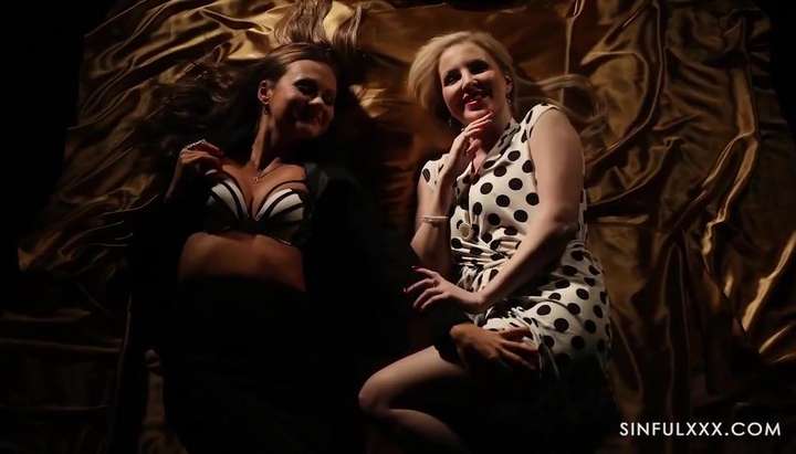 Renaissance Swingers Club Tnaflix Porn Videos