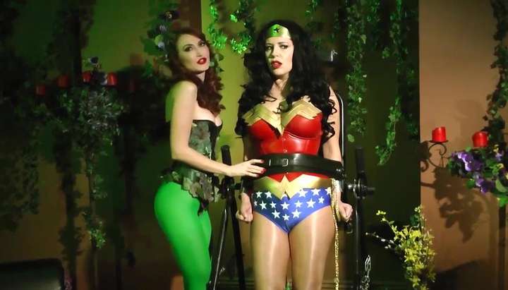 Wonder Woman Vs Poison Ivy Tnaflix Porn Videos