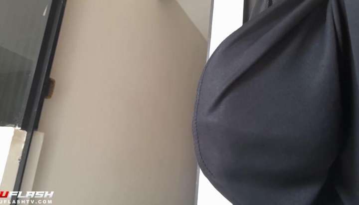Bulge Flash Granny Tnaflix Porn Videos