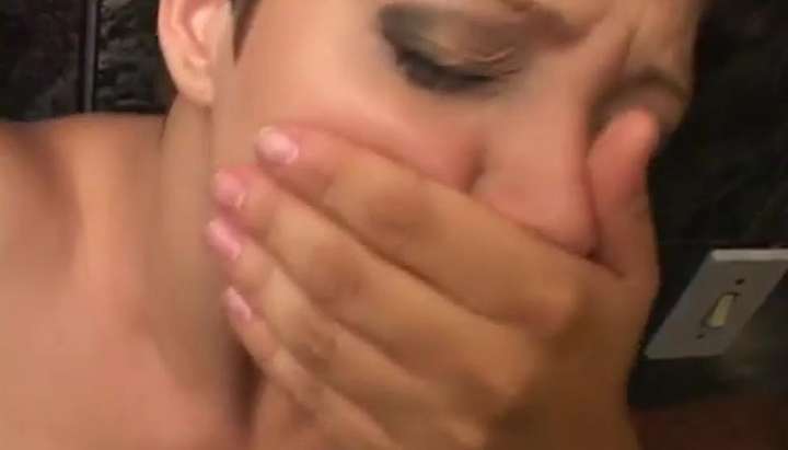 Marido Pega Esposa Dando No Banheiro E Entra Na Brincadeira Tnaflix Porn Videos