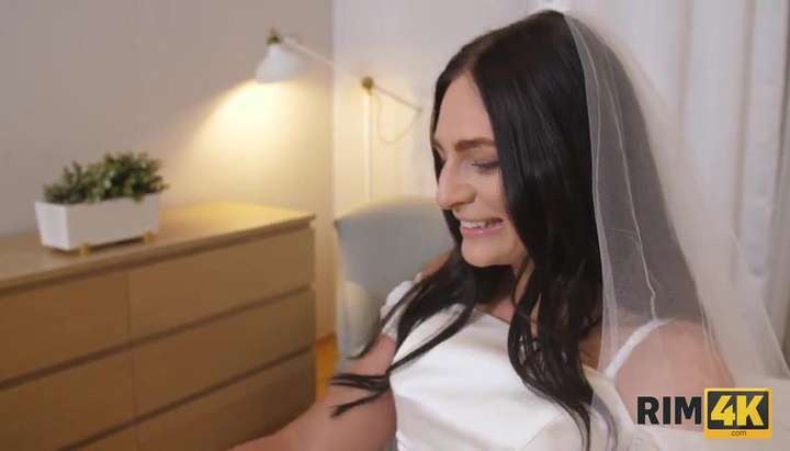 Rim4k Chick Cant Wait Wedding Night So Why Has Sex In The Morning