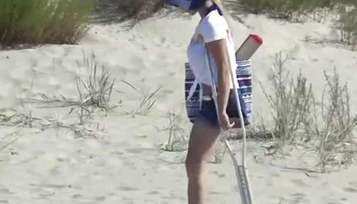 One Crutch One Leg Tnaflix Porn Videos